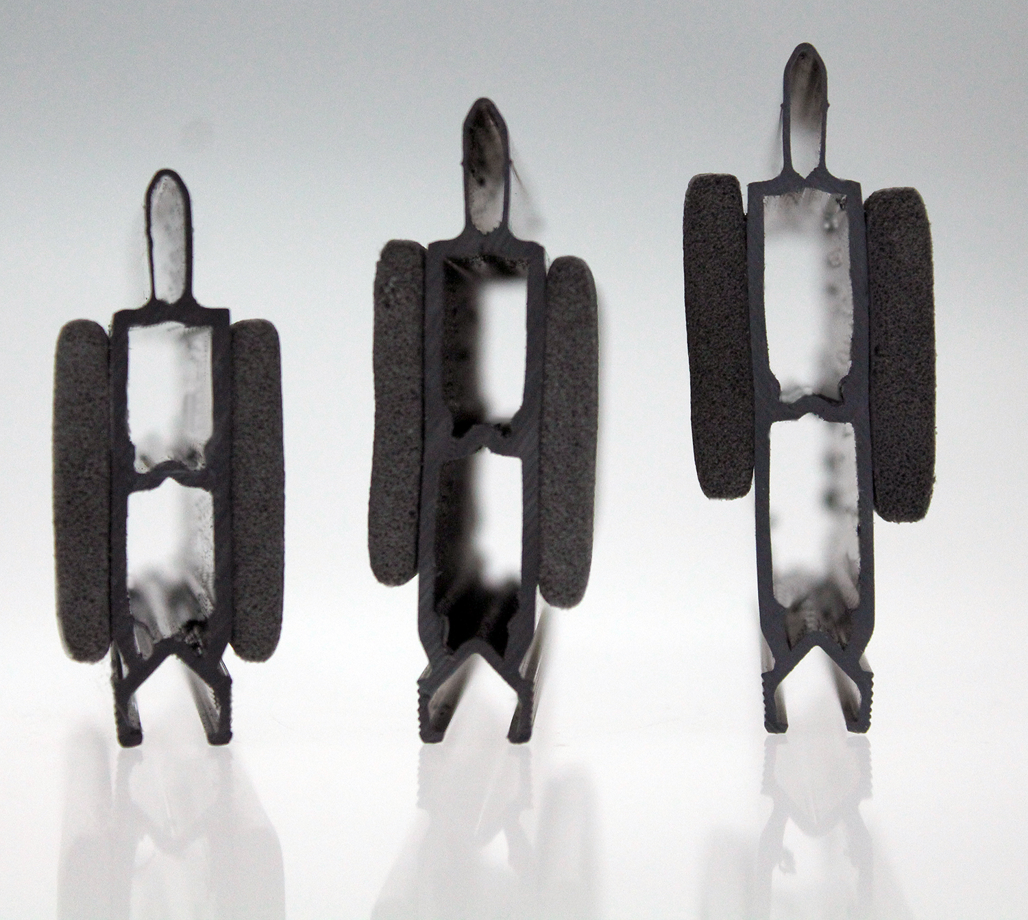 NEW: Insulator profiles with lateral foam - DEFLEX®-Dichtsysteme GmbH