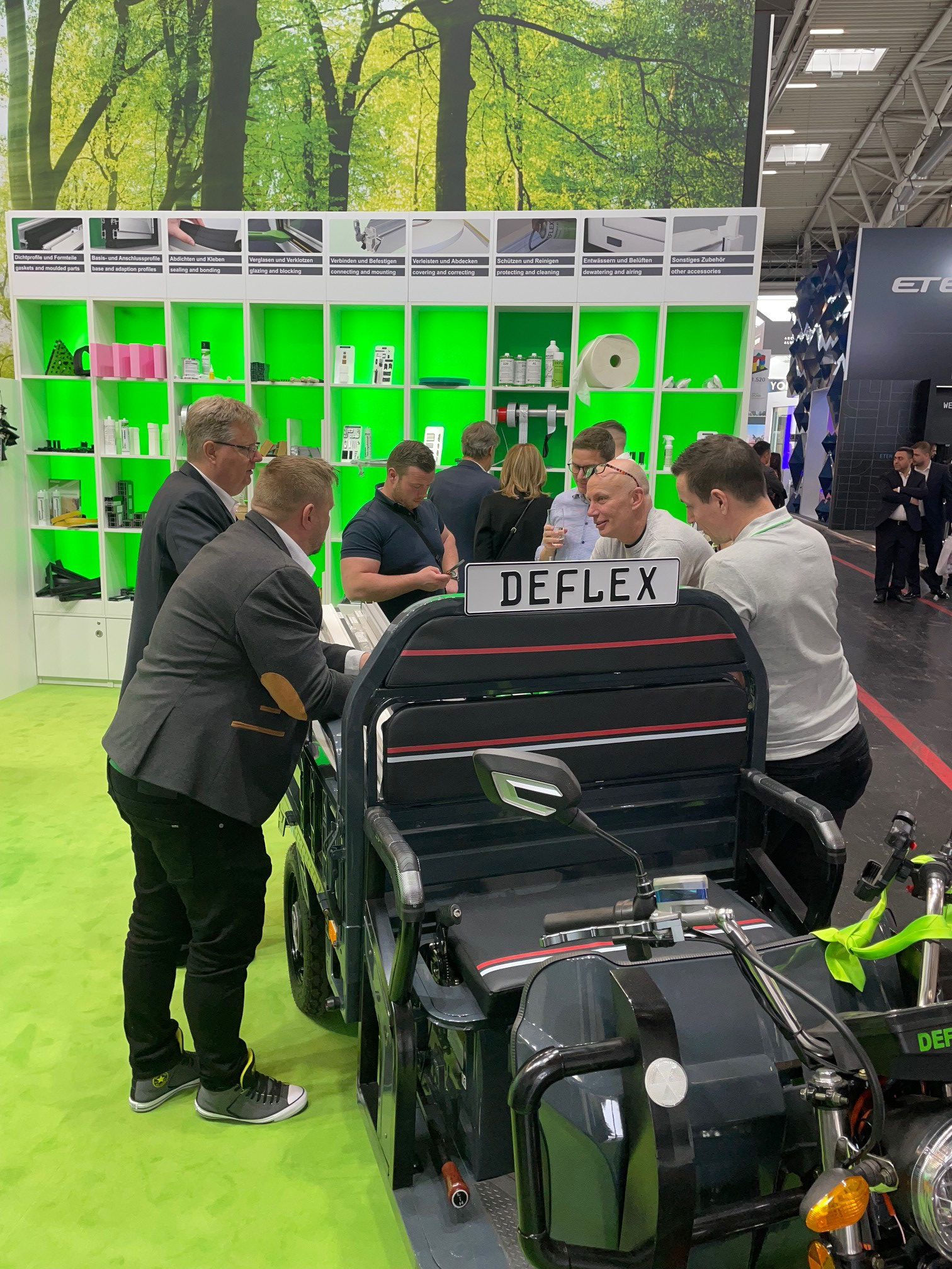 Fachsimpeln an der Ladefläche - DEFLEX®-Dichtsysteme GmbH